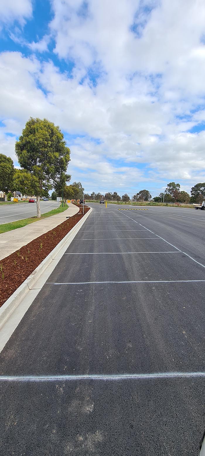 Lynbrook Station: Landscaping - GMA - Australia